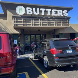 BUTTERS PANCAKES & CAFÉ - NORTHSIGHT BLVD - Updated December 2025 - 987 ...