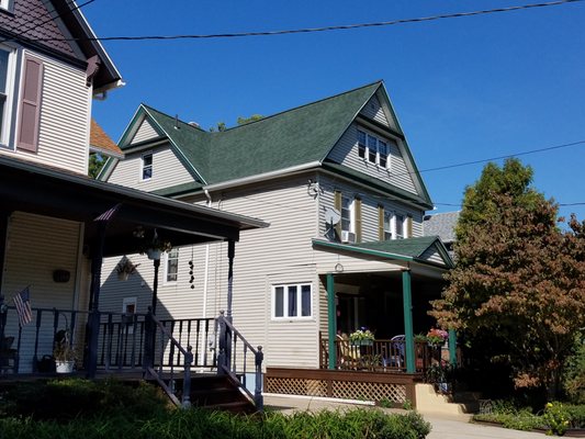 LEON CONSTRUCTION - Updated December 2025 - 22 Photos - 951 W 19th St ...