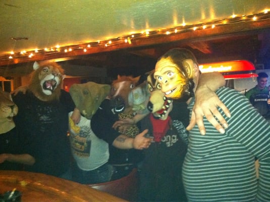 BRACKNEY INN - Updated June 2024 - 13 Reviews - 769 Brackney Hill Rd ...