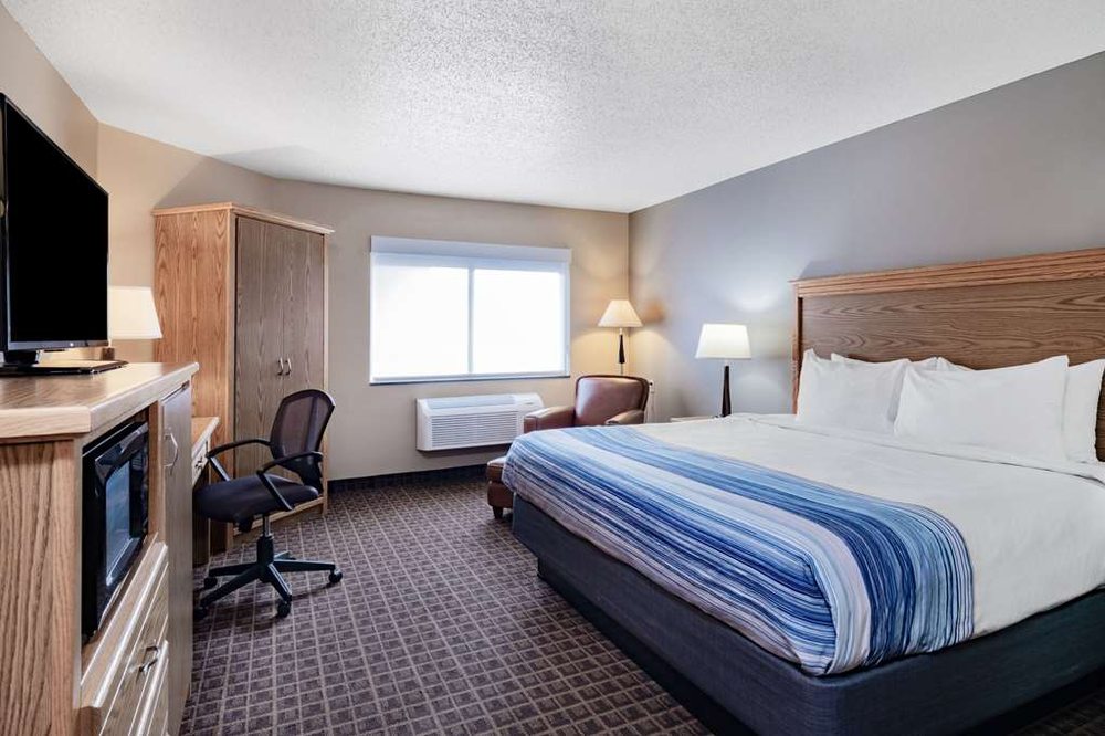 AMERICINN LODGE & SUITES - Updated December 2025 - 52 Photos & 11 ...