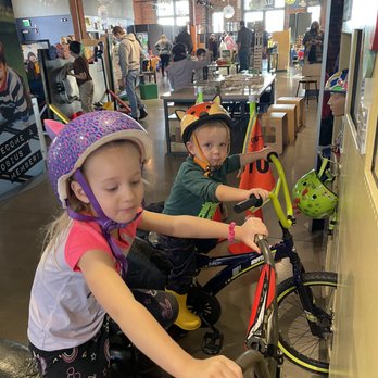 MOBIUS DISCOVERY CENTER - Updated December 2025 - 53 Photos & 27 ...