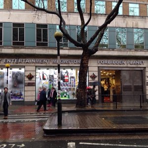 FORBIDDEN PLANET - 41 Photos & 125 Reviews - 179 Shaftesbury Avenue ...