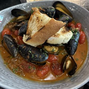 THE CRUNKLETON - Updated October 2025 - 72 Photos & 24 Reviews - 403 W ...