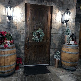 TWISTED VINE - 1139 Photos & 1291 Reviews - 127 W Commonwealth Ave ...