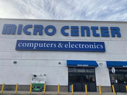 MICRO CENTER - Updated August 2025 - 68 Photos & 227 Reviews - 655 ...