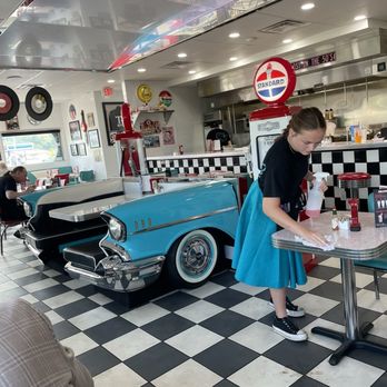 4 SPEED ON 50’S DINER - Updated September 2025 - 71 Photos & 52 Reviews ...
