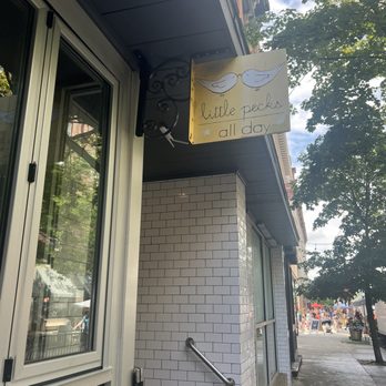 LITTLE PECKS - Updated October 2025 - 304 Photos & 139 Reviews - 211 ...