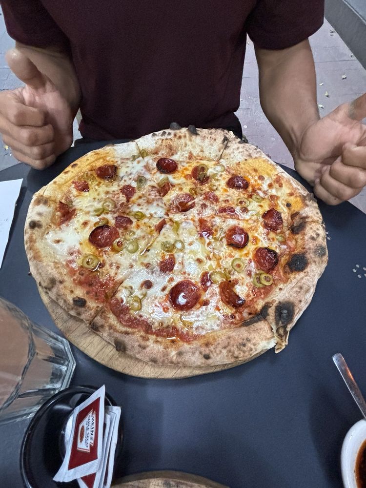 MATA DE PIZZA - Oslo 4, Juárez, CDMX, Mexico - Pizza - Restaurant ...