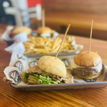 PDX SLIDERS - 854 Photos & 1156 Reviews - 1605 SE Bybee Blvd, Portland ...
