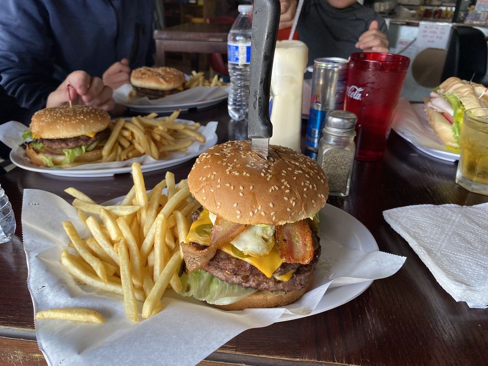 GRUMPY BEARS RETREAT - Updated November 2025 - 17 Photos & 28 Reviews ...