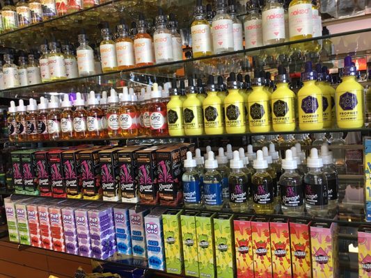 SMOKES 4 LESS - Updated December 2025 - 10 Photos - 7135 W 3500th S ...