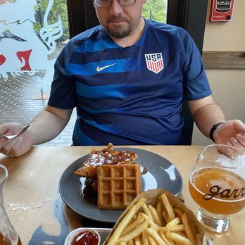 THE DUTCHESS BIERCAFE - Updated 2024 - 512 Photos & 493 Reviews - 1097 ...