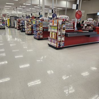TARGET - Updated August 2025 - 110 Photos & 137 Reviews - 2907 Cochran ...