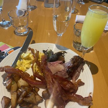 PINSTRIPES - Updated December 2024 - 698 Photos & 595 Reviews - 7 ...