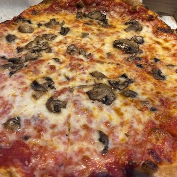 EST EST EST PIZZA - Updated April 2025 - 129 Photos & 204 Reviews ...