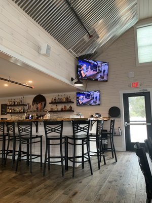 WHITE DUCK BREW PUB - Updated October 2025 - 62 Photos & 93 Reviews - 2527 US-202, Winthrop ...