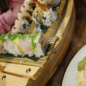 MIRAKUTEI SUSHI & RAMEN - Updated July 2024 - 109 Photos & 35 Reviews ...
