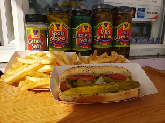BOBBY’S HOT DOGS CHICAGO STYLE - Updated October 2025 - 15 Photos ...
