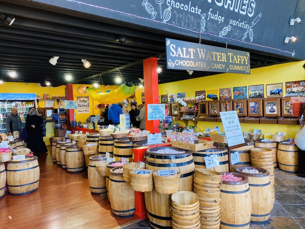 MUNCHIES CANDY - 75 Photos & 108 Reviews - 607 Bridgeway, Sausalito ...