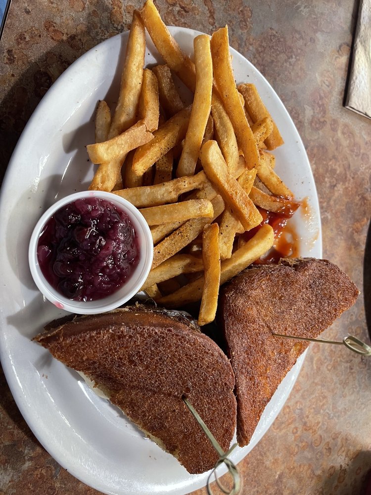 HUCKLEBERRY’S BREAKFAST AND LUNCH - 717 Photos & 444 Reviews - 2745 Elk ...