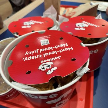JOLLIBEE - Updated October 2025 - 102 Photos & 51 Reviews - 3820 ...