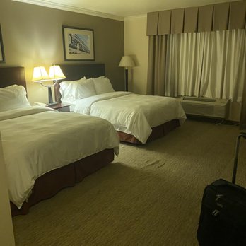 RADISSON HOTEL FRESNO CONFERENCE CENTER - Updated January 2026 - 185 ...