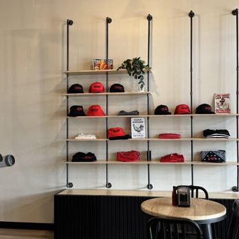 2 NEIGHBORS HOT CHICKEN - Updated September 2025 - 47 Photos & 38 ...