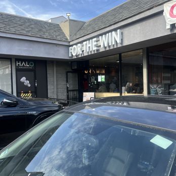 FOR THE WIN - 617 Photos & 934 Reviews - 6221 Franklin Ave, Los Angeles ...