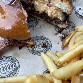 DEL’S HIDEOUT - Updated December 2024 - 1312 Photos & 1048 Reviews ...