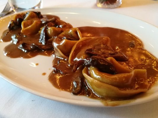 BEATRICE - Updated June 2025 - 185 Photos & 99 Reviews - 1504 Rue ...