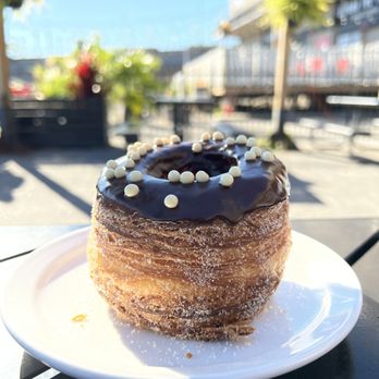 ART IS IN BAKERY - Updated January 2025 - 570 Photos & 361 Reviews ...