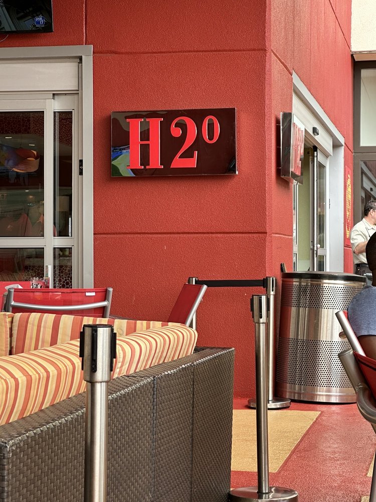 H2O POOL & BAR - Updated August 2025 - 98 Photos & 32 Reviews - 600 ...