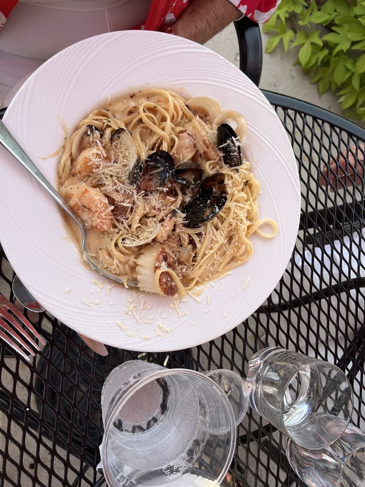 PORT EDWARD RESTAURANT - Updated May 2025 - 300 Photos & 575 Reviews ...