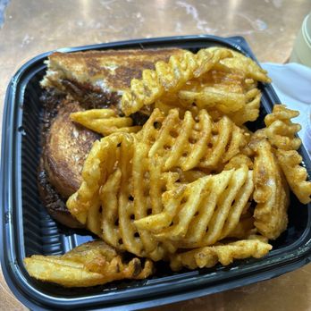 FAT FOWL - Updated July 2024 - 261 Photos & 134 Reviews - 445 Albee Sq ...