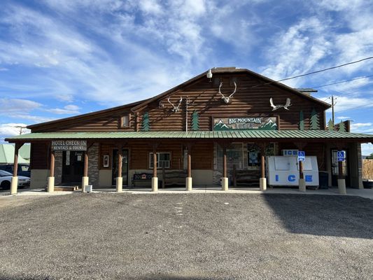 BIG MOUNTAIN LODGE & LODGE GRILL & PIZZERIA - Updated December 2025 ...