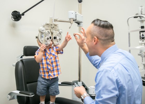BRIGHT EYES VISION CLINIC - Updated November 2025 - 18 Photos - 5926 W ...