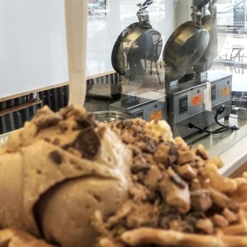 FREEZING POINT ICE CREAM - Updated January 2025 - 22 Photos & 35 ...