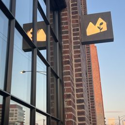 MAXWELLS TRADING - Updated July 2025 - 647 Photos & 151 Reviews - 1516 W Carroll Ave, Chicago ...