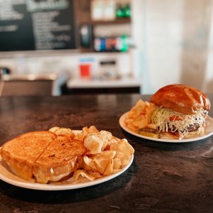 CAFE DE COLOMBIA - Updated August 2025 - 14 Photos - 645 Penn St ...