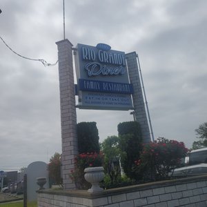 RIO GRANDE DINER & FAMILY RESTAURANT - 63 Photos & 122 Reviews - 1305 ...