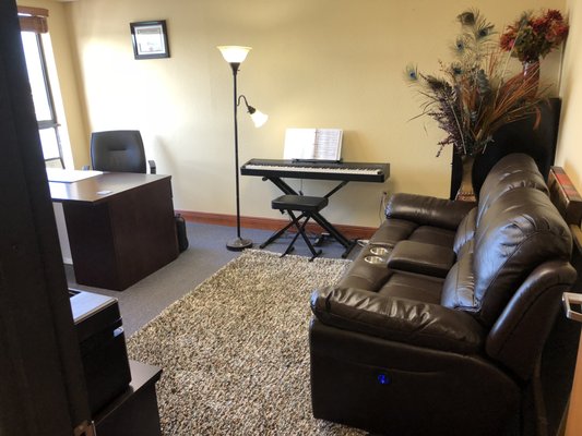 JENNIFER SPINNER LCSW - Updated December 2025 - 14 Photos - 18501 Pines ...