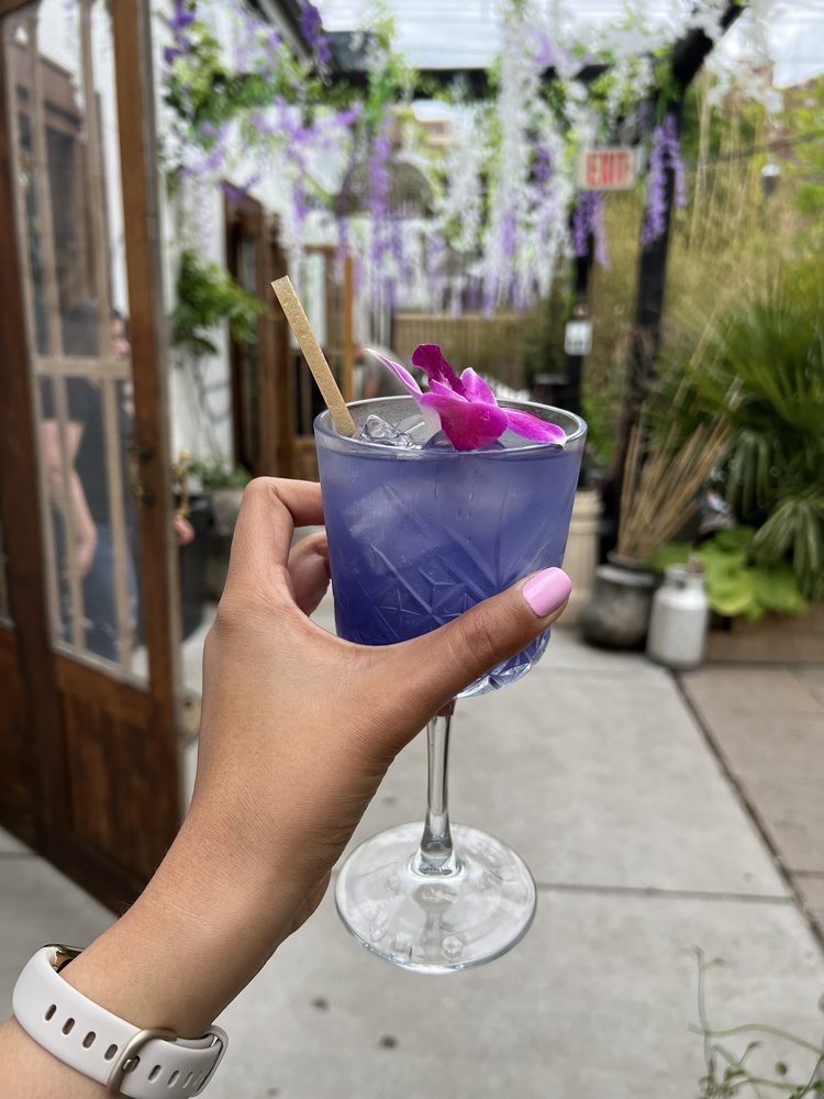 SOMERSET BAR - Updated May 2025 - 361 Photos & 145 Reviews - 139 E ...