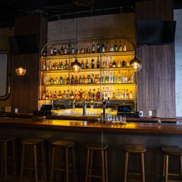 SPRING STREET BAR - Updated October 2025 - 290 Photos & 593 Reviews ...