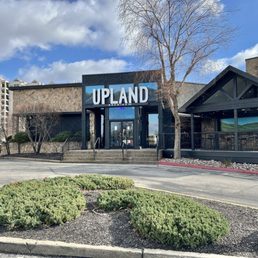 UPLAND BREWING - JEFFERSONVILLE - Updated October 2025 - 427 Photos ...