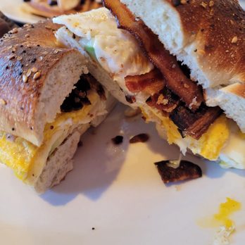 JAVA GRIND & GRILL - Updated December 2024 - 118 Photos & 246 Reviews - 125 Main St, Stoneham ...