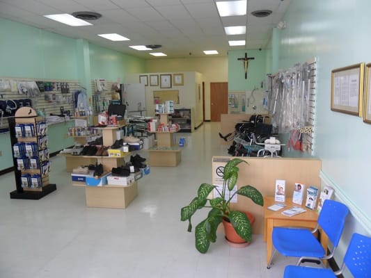 MC MEDICAL INC - Updated October 2025 - 12 Photos - Calle Ferrocarril ...