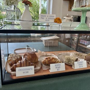 NAVI COFFEE & FLOWERS - Updated July 2024 - 114 Photos & 30 Reviews ...
