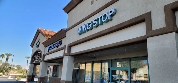 WINGSTOP - Updated July 2025 - 33 Photos & 33 Reviews - 74600 Hwy 111 ...
