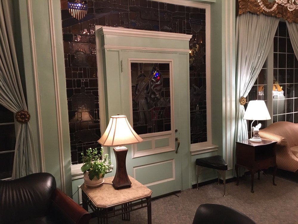 LOWELL INN - Updated June 2024 - 63 Photos & 68 Reviews - 102 2nd St N ...