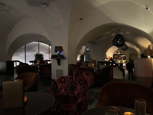 CÉLON COCKTAIL BAR & LOUNGE - Updated December 2025 - 104 Photos & 70 ...